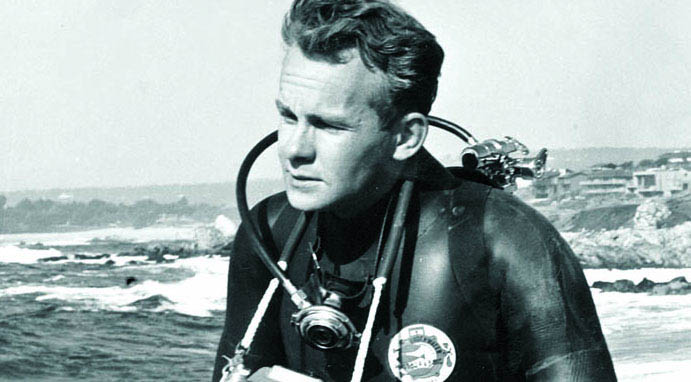 Oceanic Founder and Dive Industry Icon Bob Hollis Has Passed Away - The ...