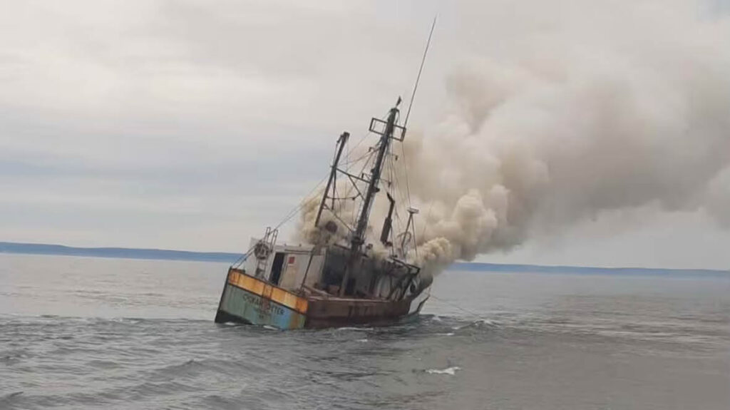 Four Saved After Nova Scotia Fishing Boat Sinks in Bay of Fundy - The ...